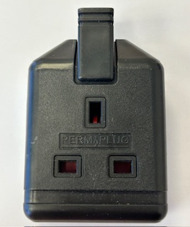PERMAPLUG, 13A Rubber Socket, 1 Gang Black - Component Buddy